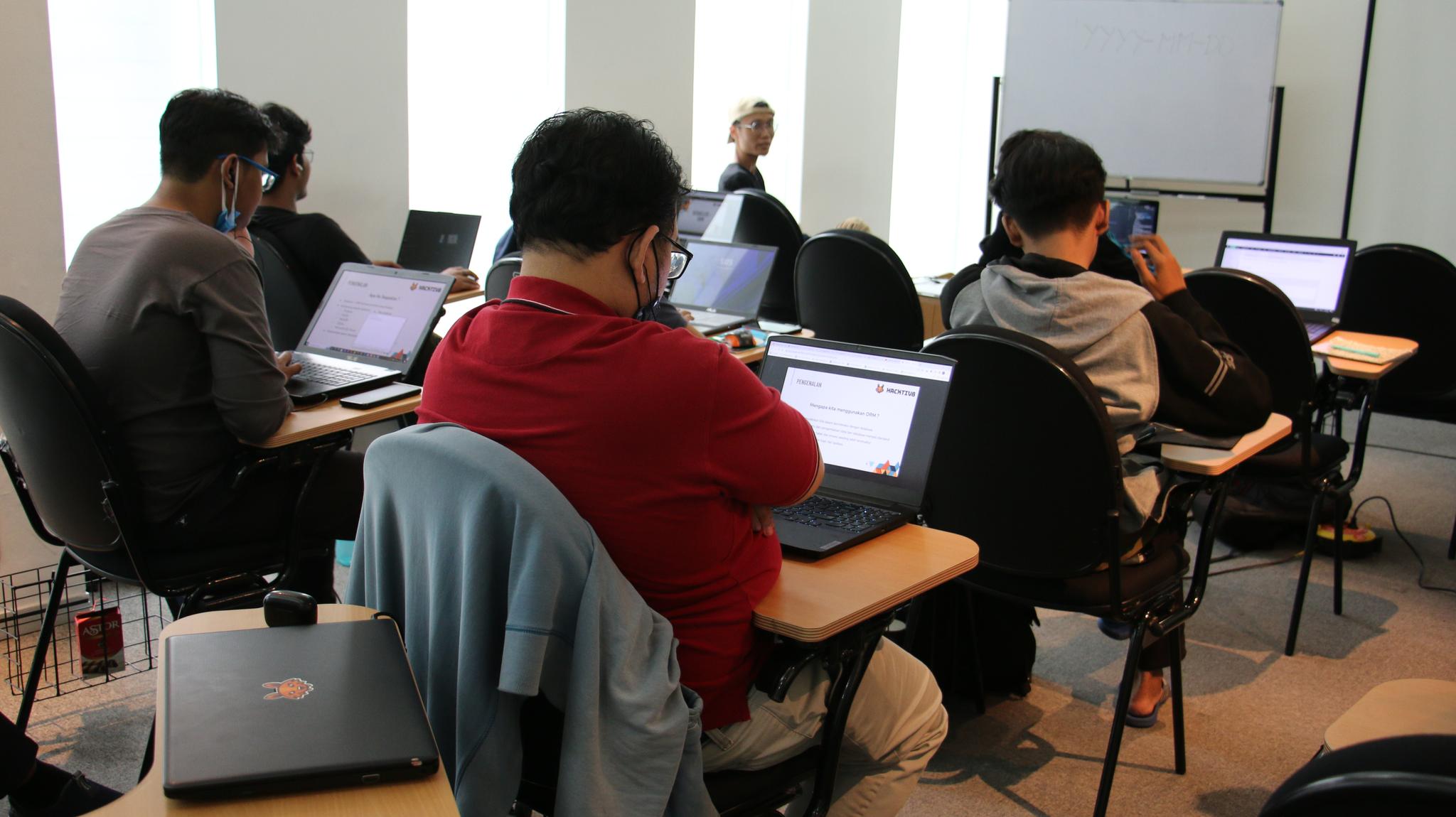 Hacktiv8: Bootcamp Penghasil Talenta Digital Siap Kerja